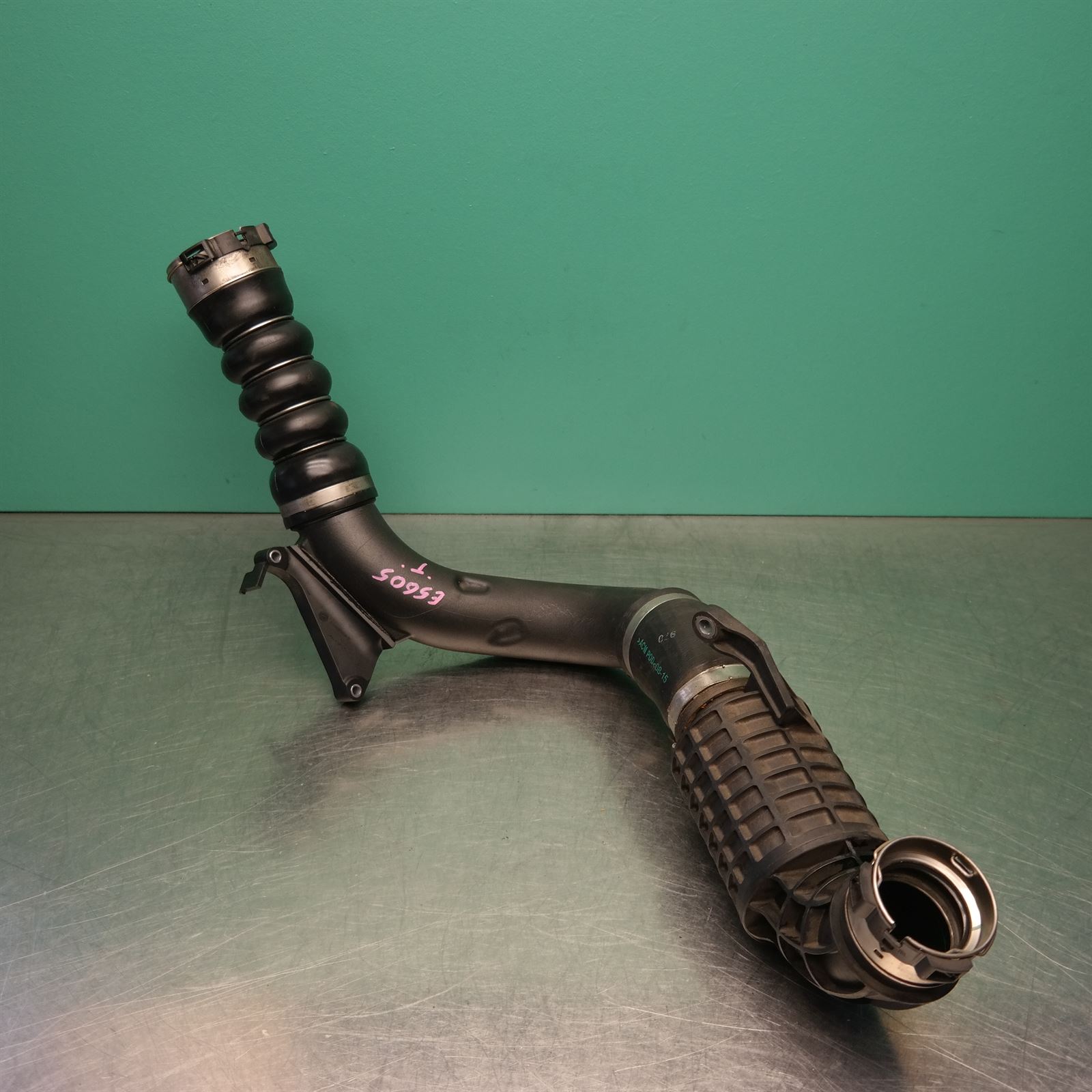 2016 BMW X1 Air pipe/duct 11618577233