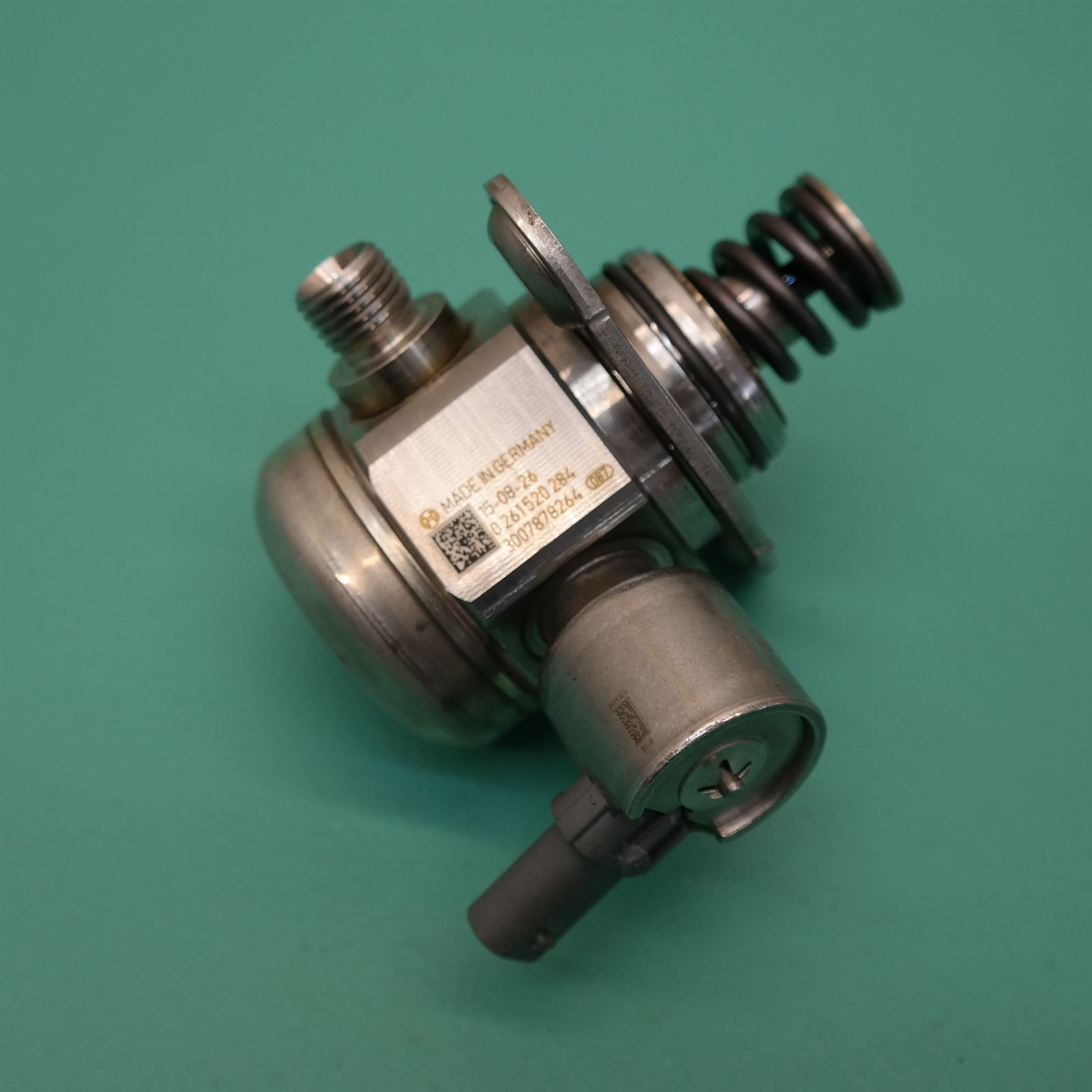 2016 BMW 2 SERIES Fuel pump 13518604231