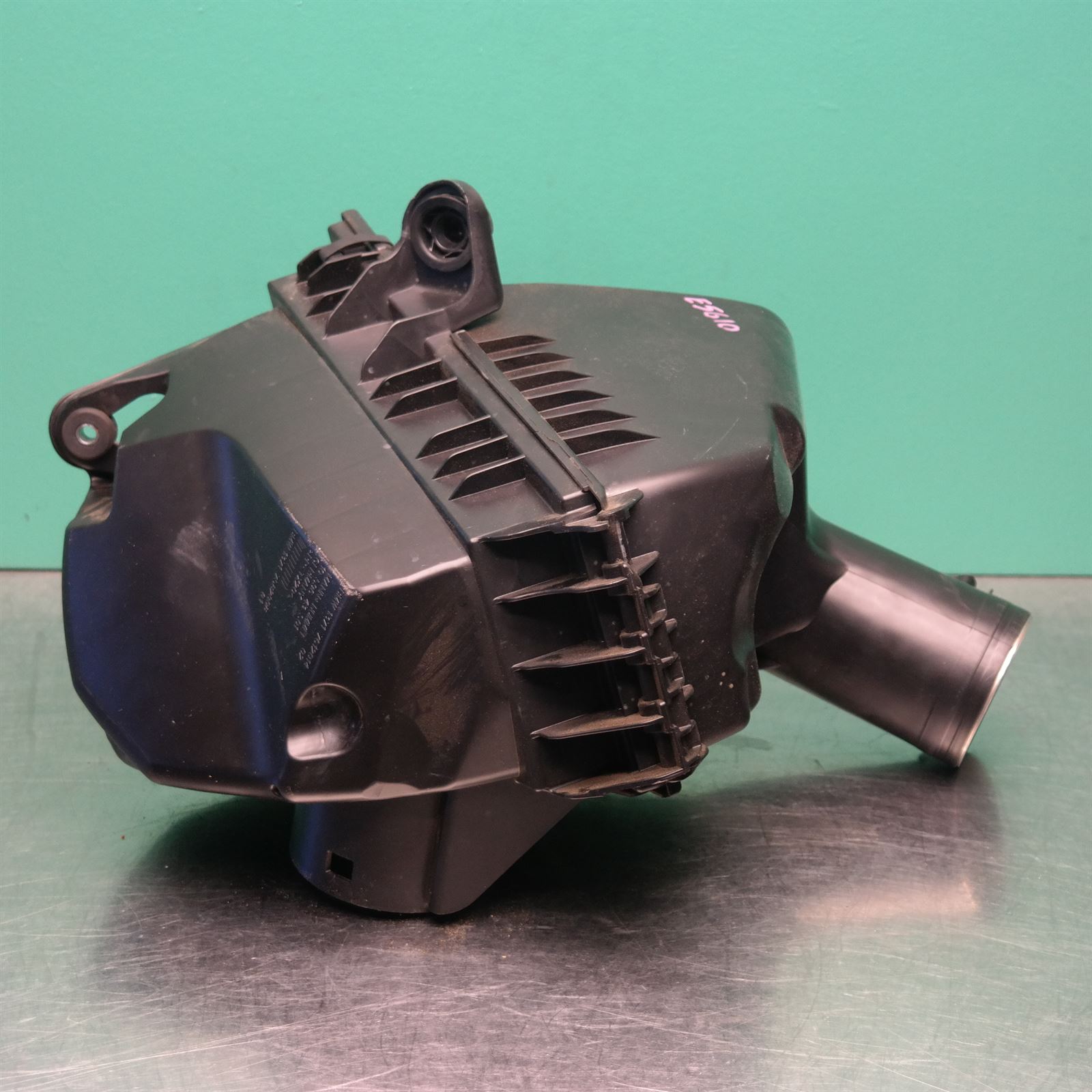 2015 BMW 5 SERIES Air filter housing 13717612014