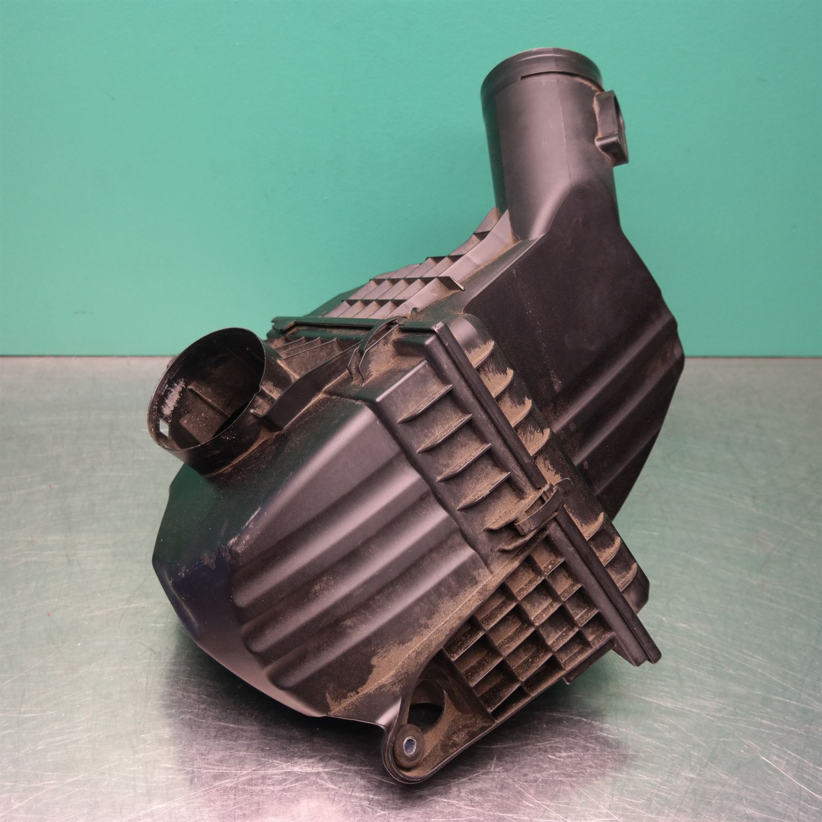 AIR CLEANER/BOX F10 (014) *13-20* - BM Spares Online