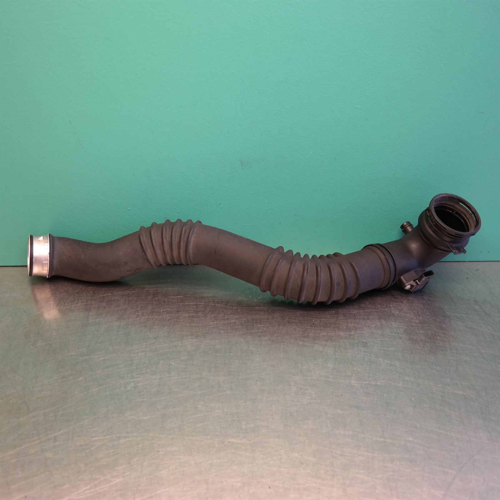 2013 BMW X1 Air pipe/duct 13717607941