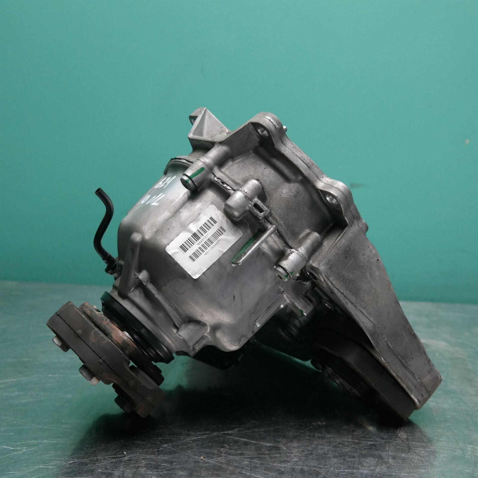 2016 BMW X3 Transfer case 27108643151 27108697255 27105A371E2