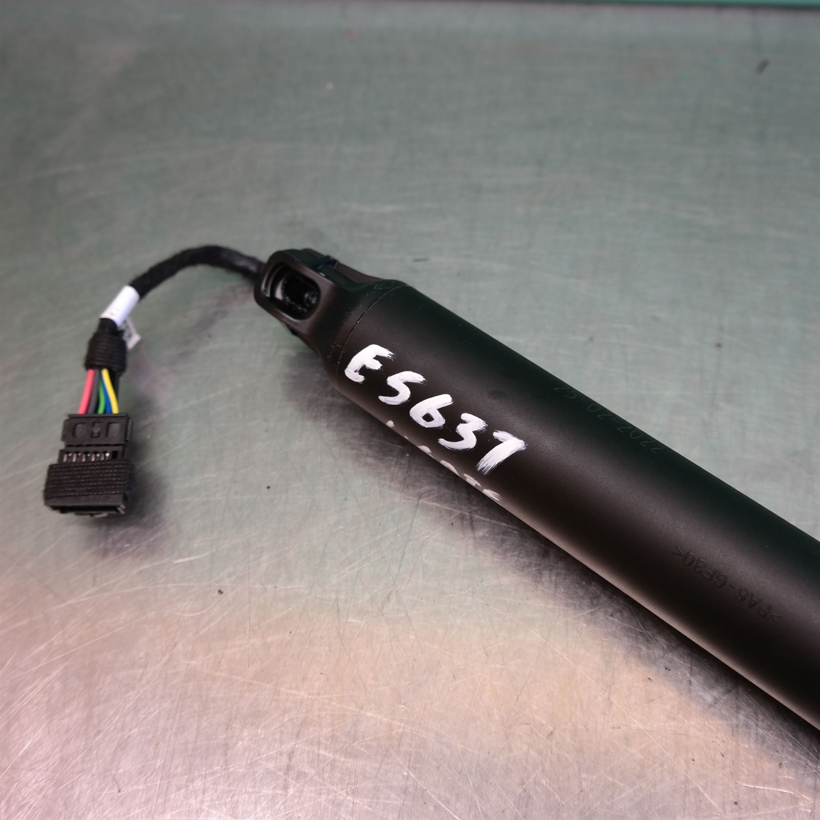 2021 BMW X5 Hatch strut 51249482804