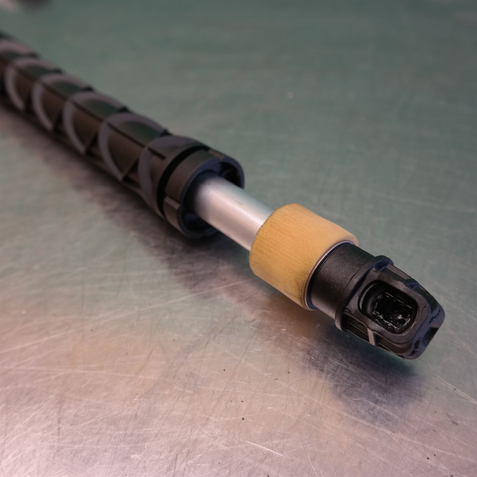 2021 BMW X5 Hatch strut 51249482804