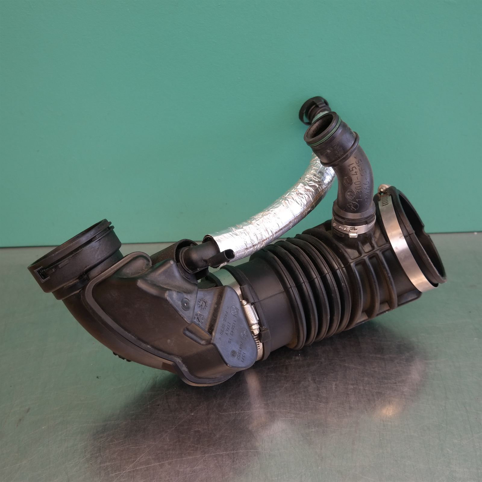2019 BMW X4 Air pipe/duct 13717643302