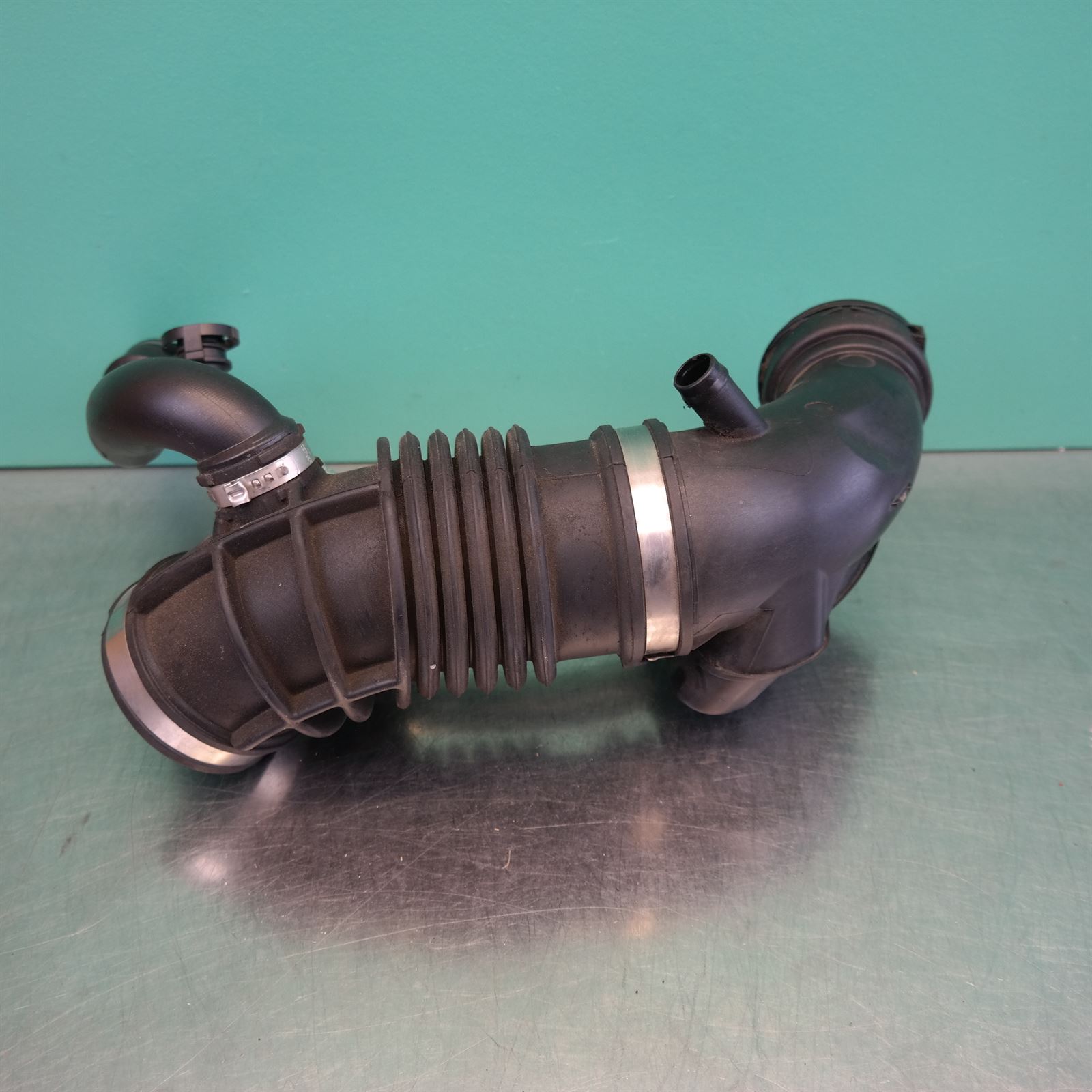 2019 BMW X3 Air pipe/duct 13717643302