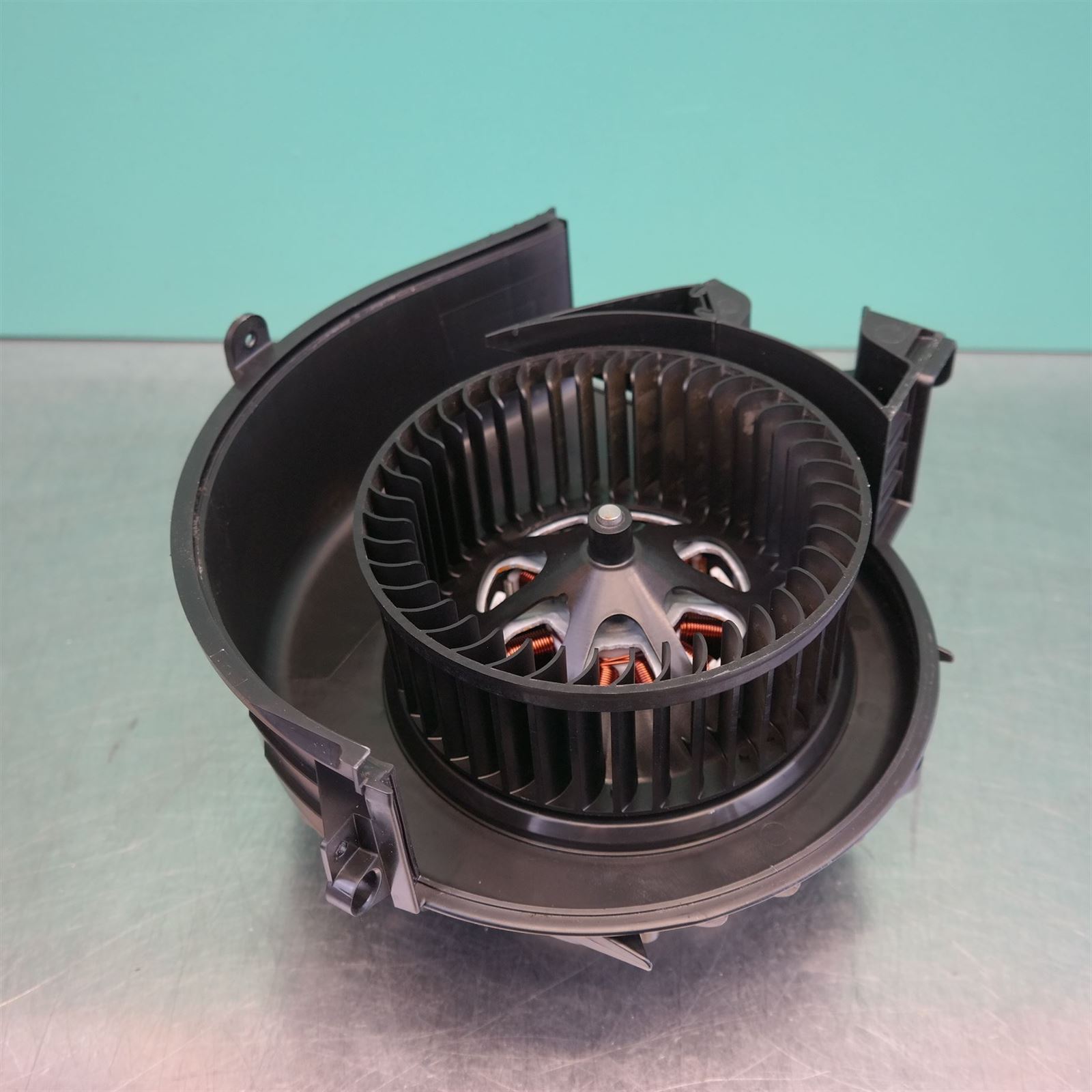 2019 BMW X3 Heater fan 64119382862