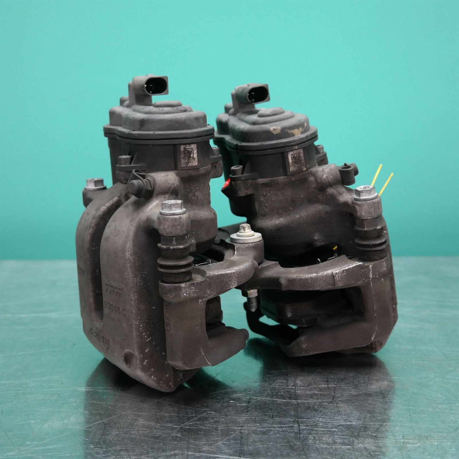 2019 BMW X3 Caliper 34216870575 34216870576