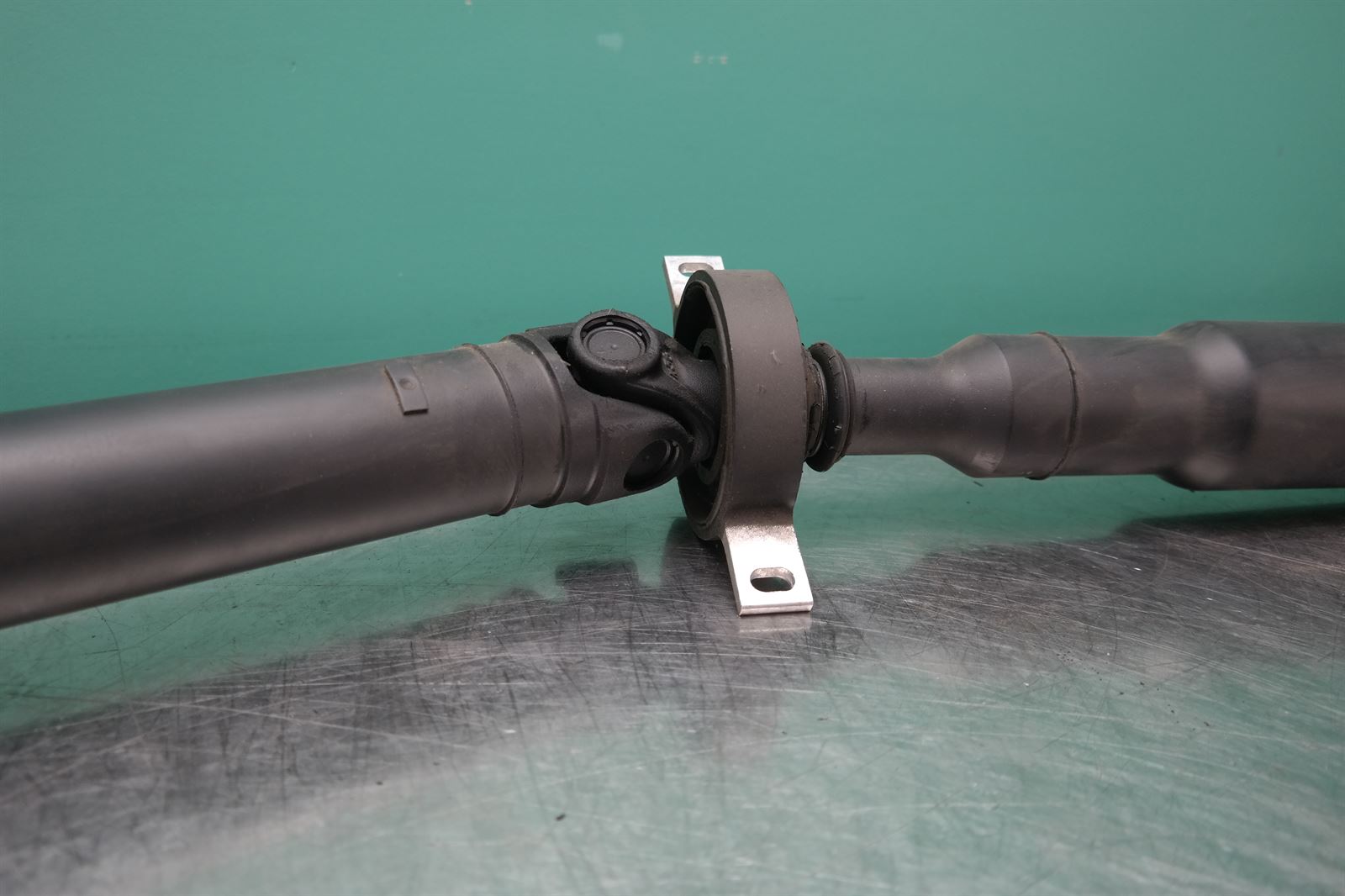 2009 BMW X5 Tail shaft 26107564396