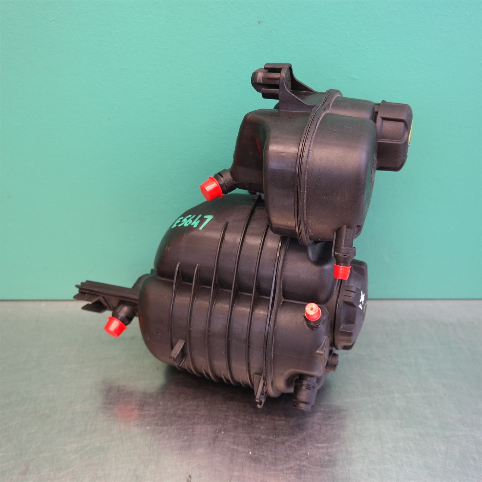 2021 BMW 3 SERIES Expansion tank 17138610652