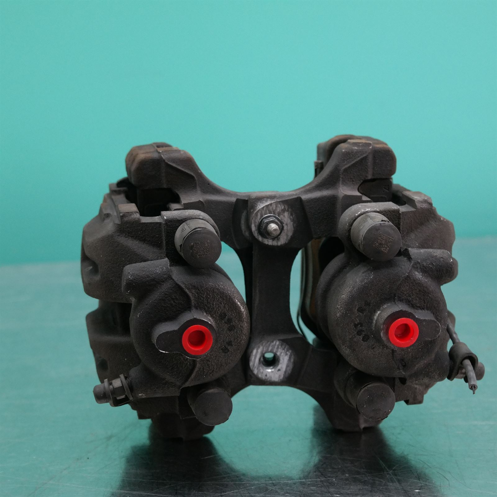 2014 BMW X1 Caliper 34216768697 34216768698