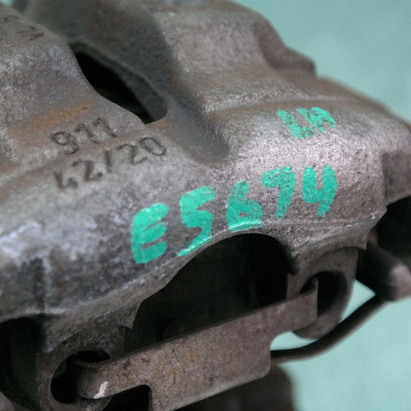 2014 BMW X1 Caliper 34216768697 34216768698