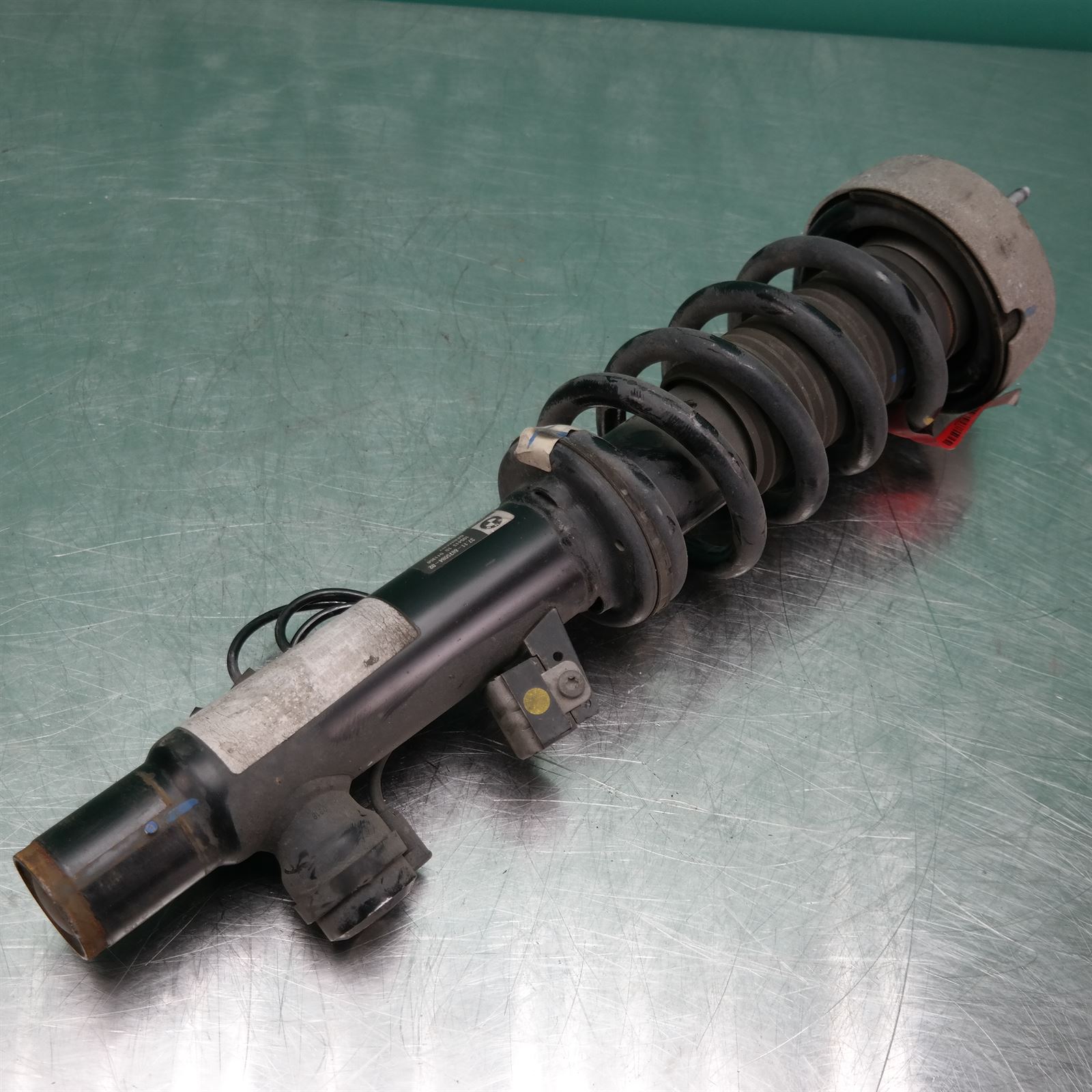 2019 BMW X6 Strut 37106875084