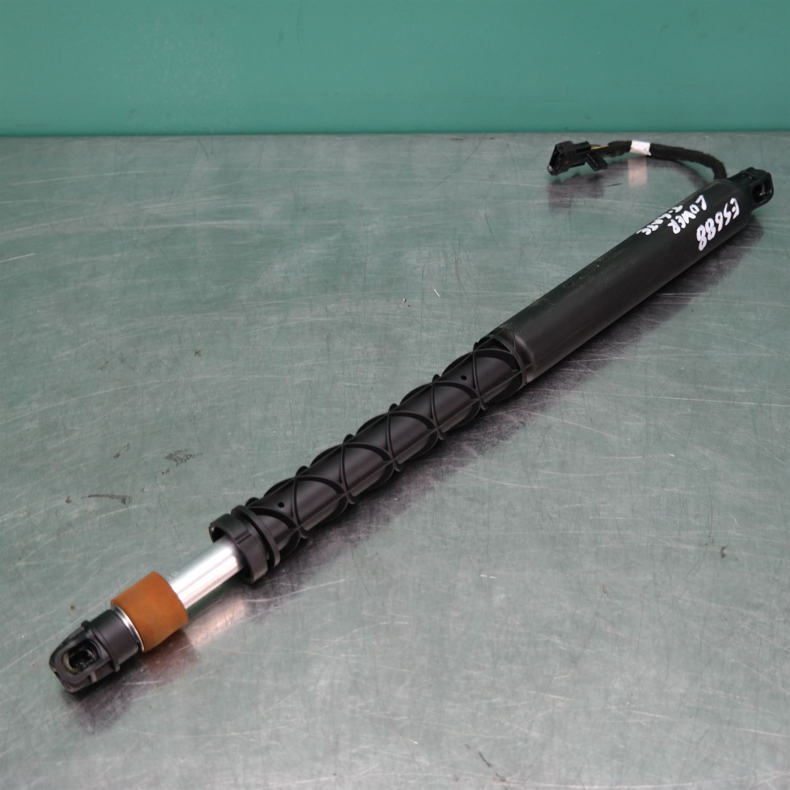 2019 BMW X5 Hatch strut 51247461669