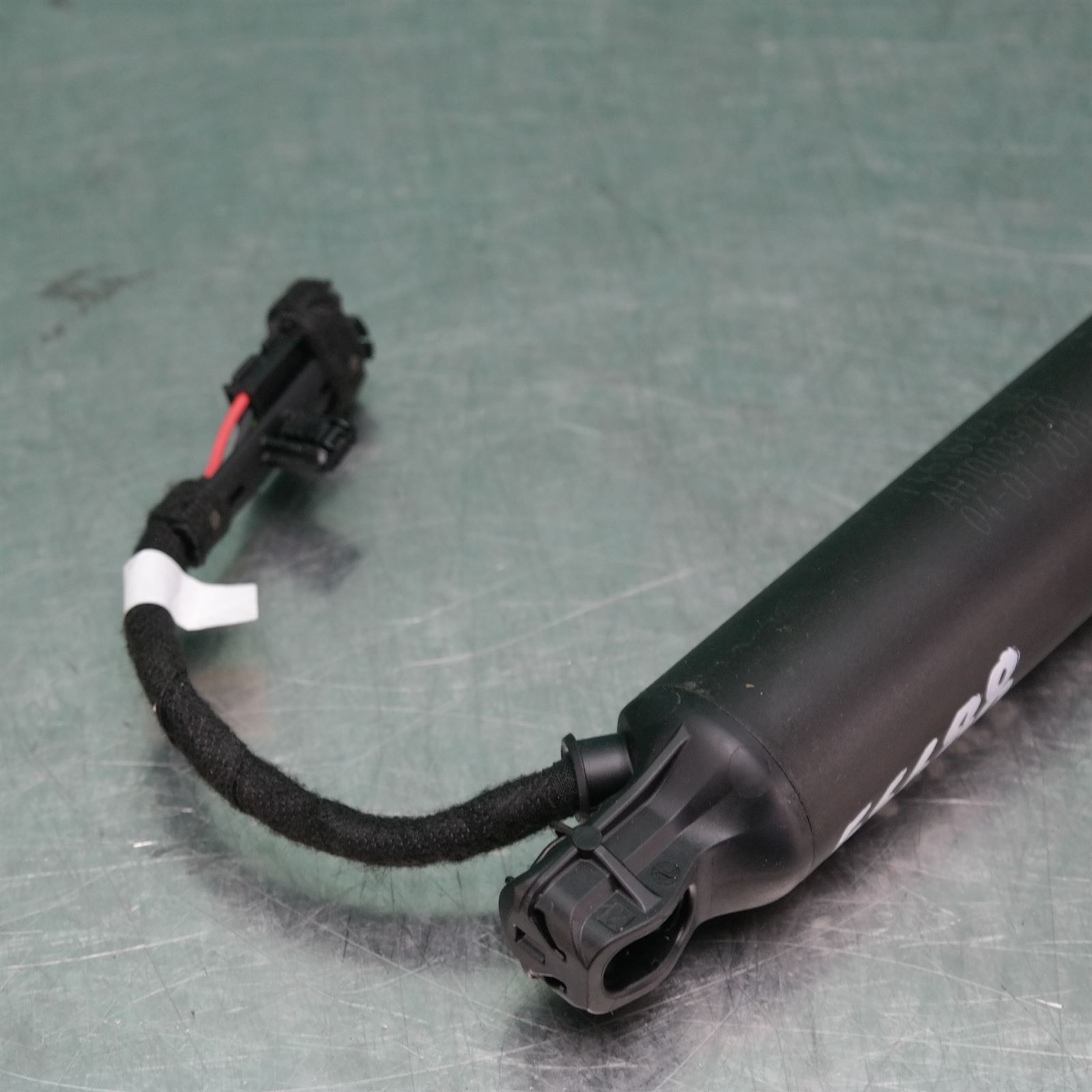 2019 BMW X5 Hatch strut 51247461669