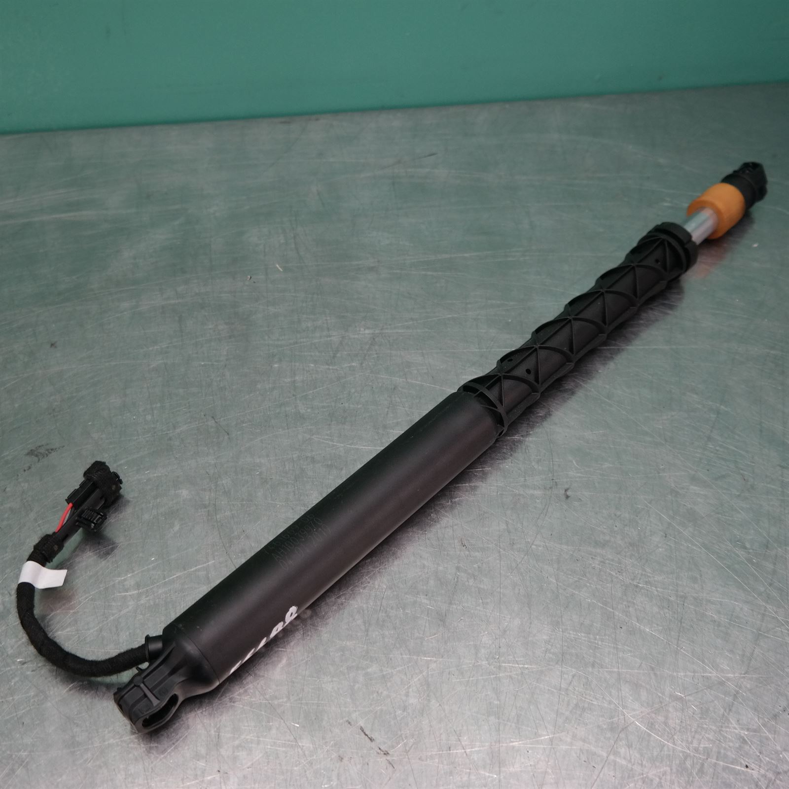 2019 BMW X5 Hatch strut 51247461669