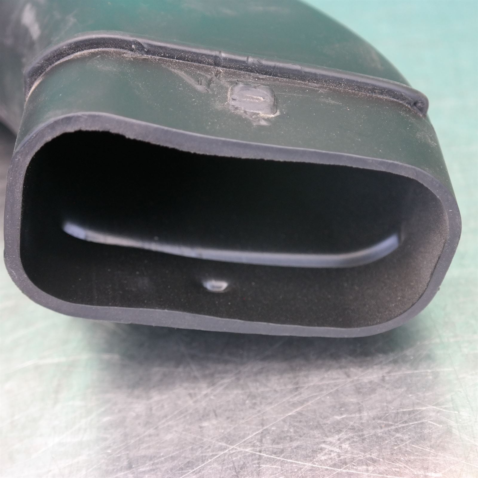 2022 BMW X5 Air pipe/duct 13718689753