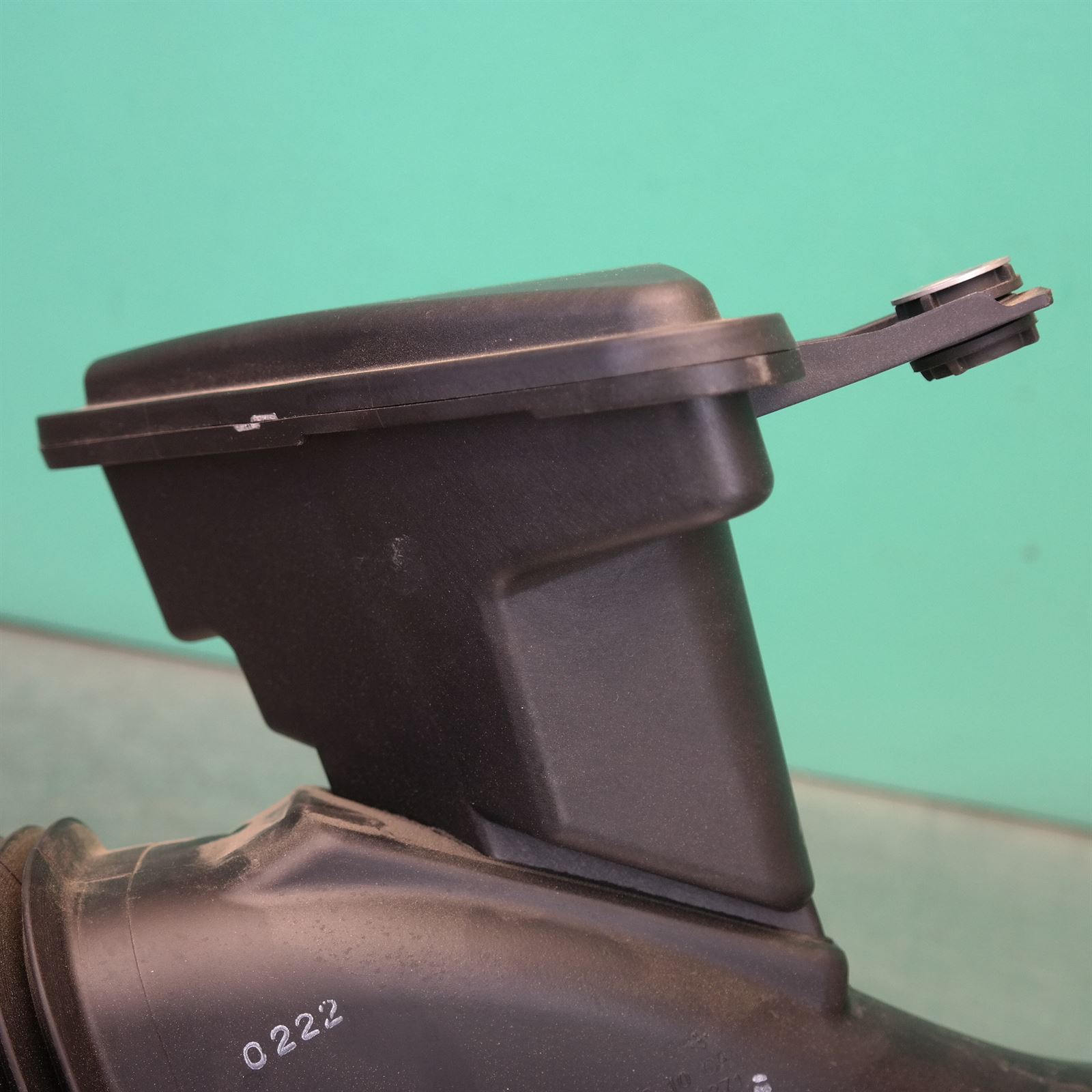 2022 BMW X5 Air pipe/duct 13718689753