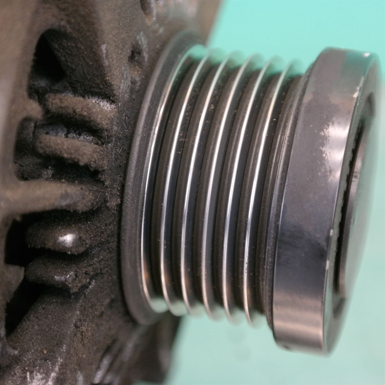 2014 BMW 3 SERIES Alternator 12317605478 12317605061