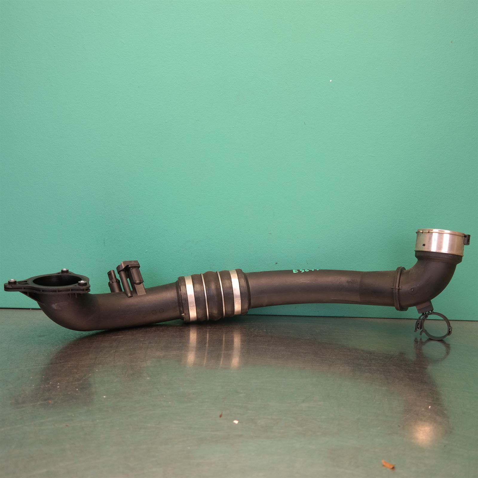 2018 BMW 2 SERIES Air pipe/duct 13718601684