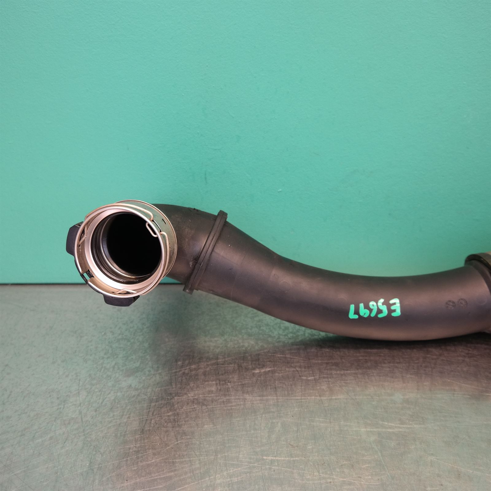 2018 BMW 2 SERIES Air pipe/duct 13718601684