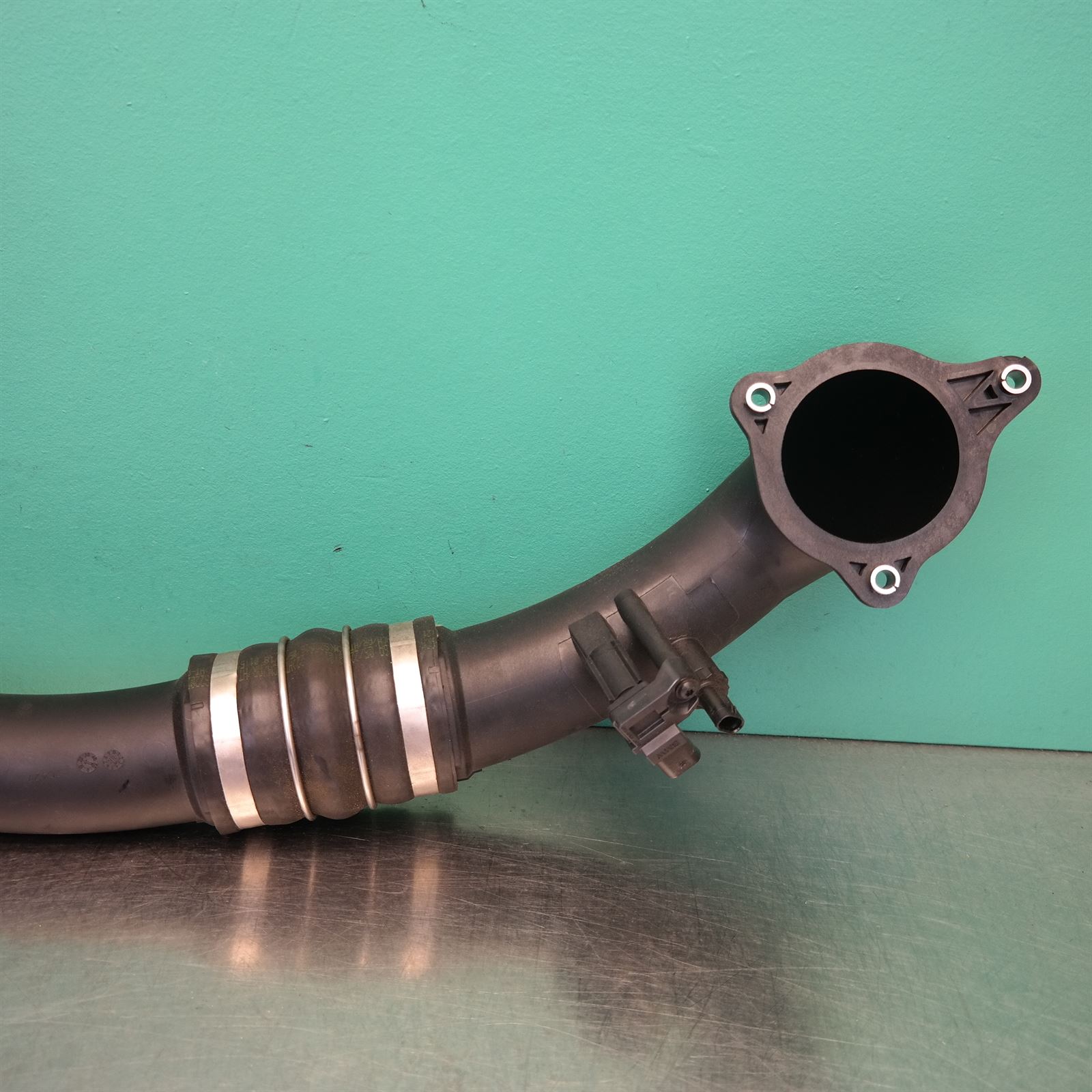 2018 BMW 2 SERIES Air pipe/duct 13718601684