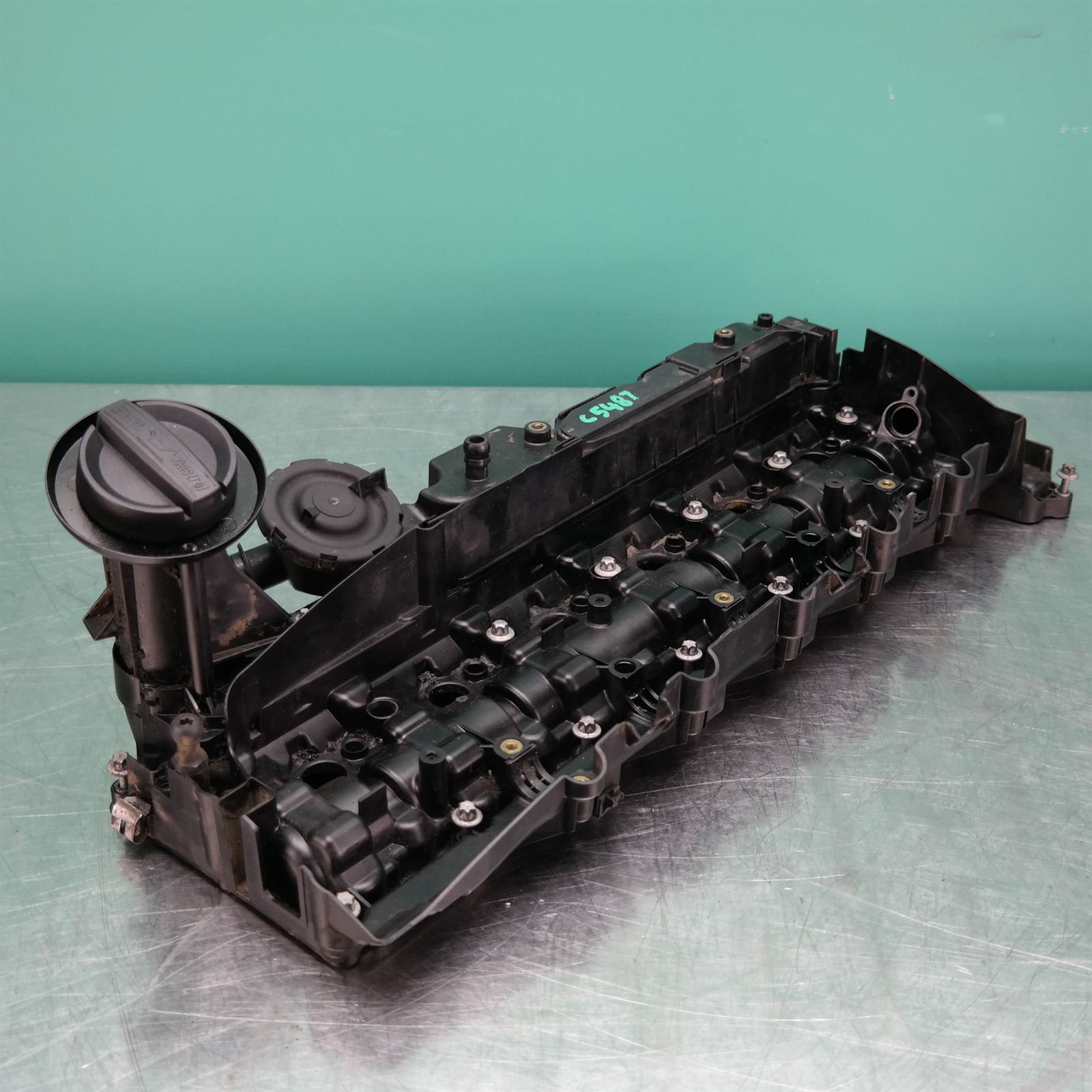 2013 BMW X5 Rocker cover 11127823181