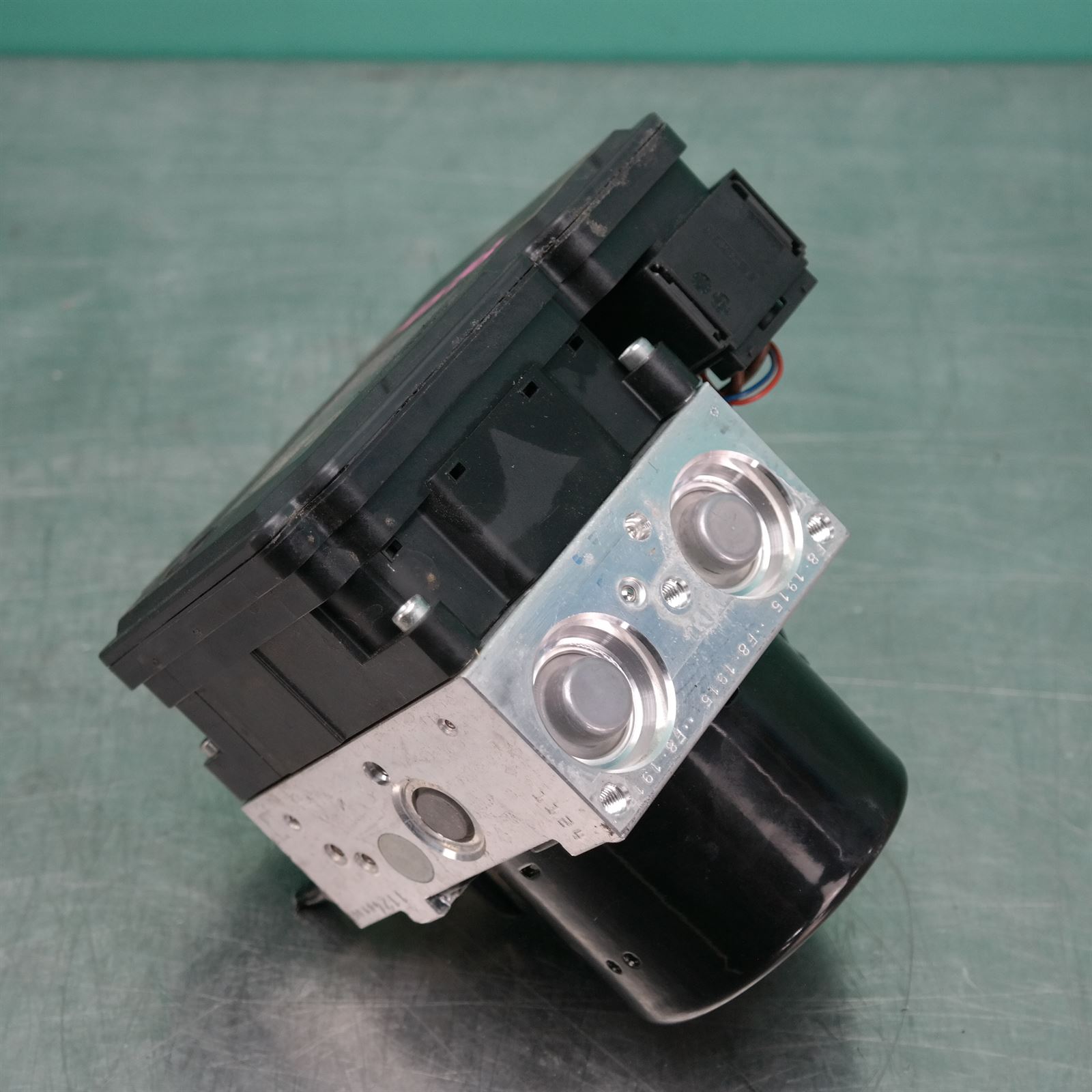 2011 BMW 3 SERIES ABS pump 34512460437