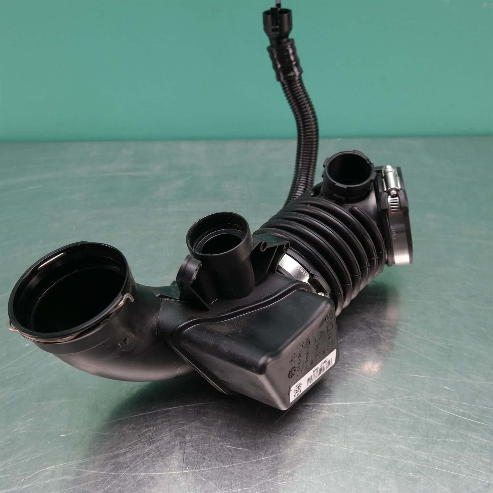 2022 BMW X5 Air pipe/duct 13718571705