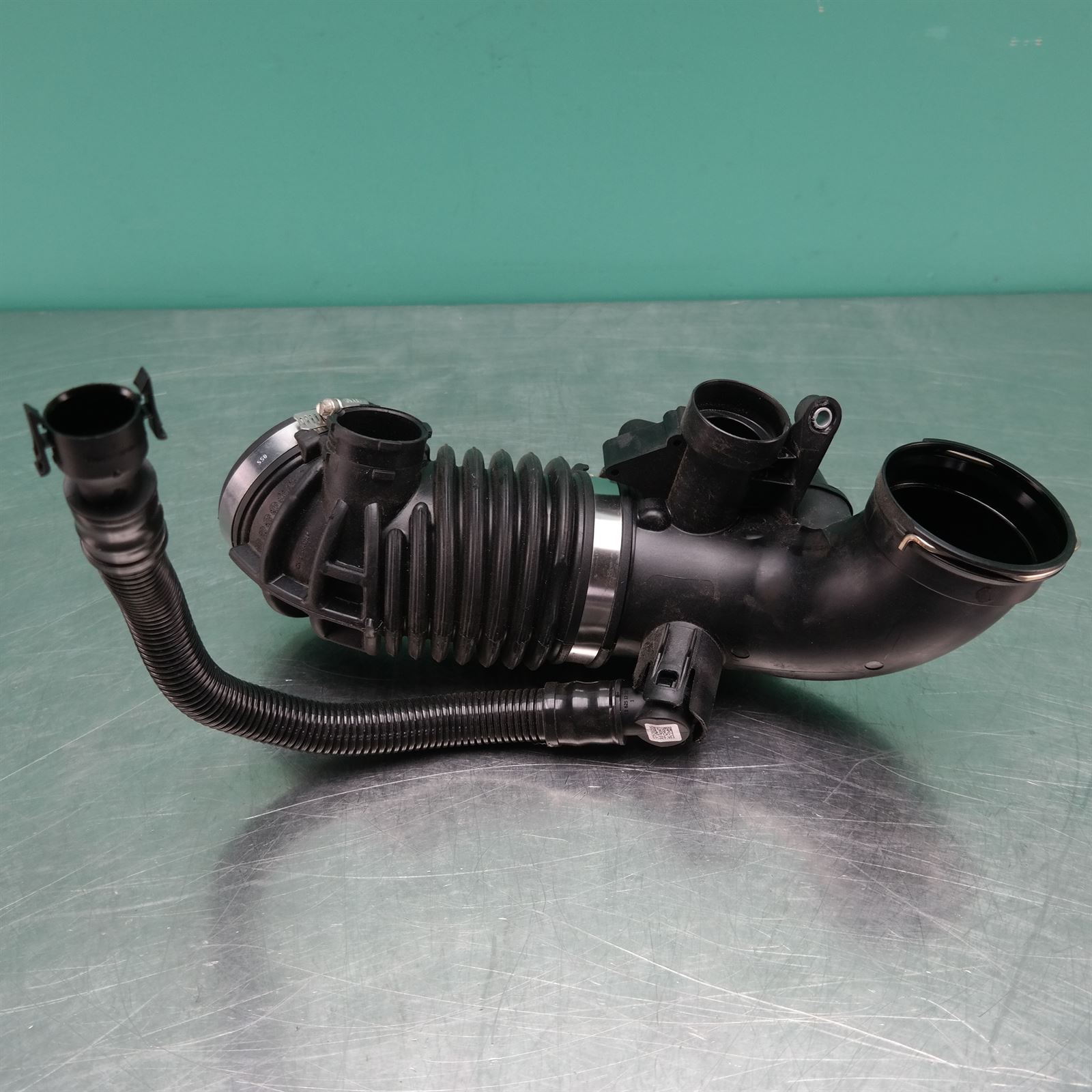 2022 BMW X5 Air pipe/duct 13718571705