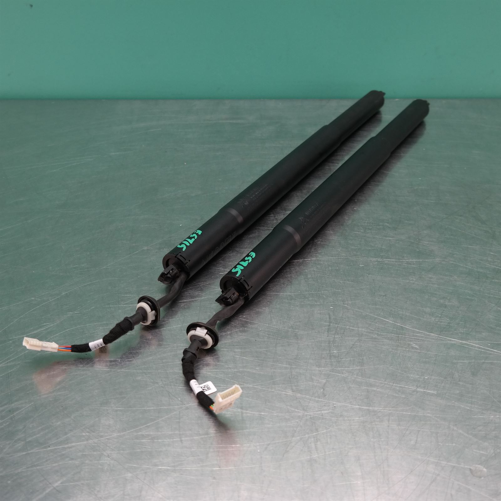 2022 BMW X5 Hatch strut 51249482800