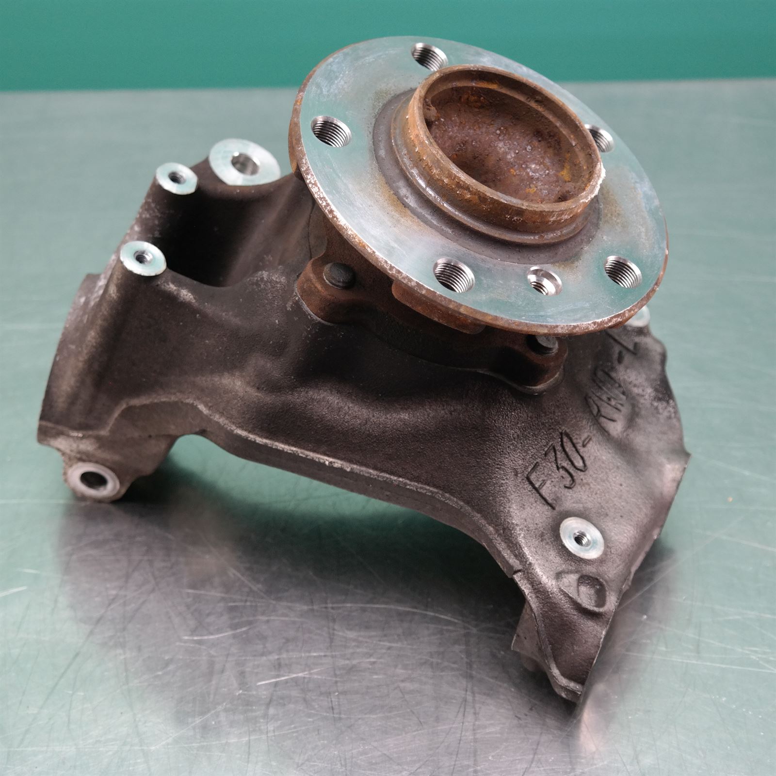 2013 BMW 3 SERIES Hub/knuckle 31216792287