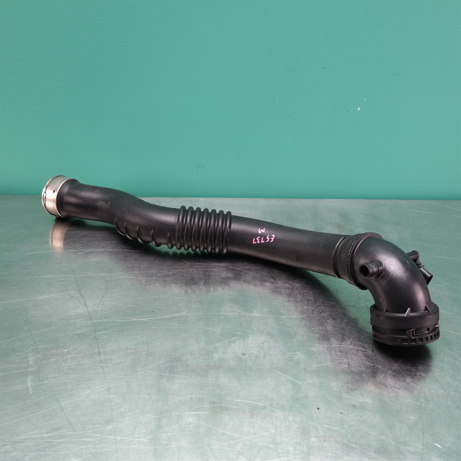 2016 BMW 1 SERIES Air pipe/duct 13717597592