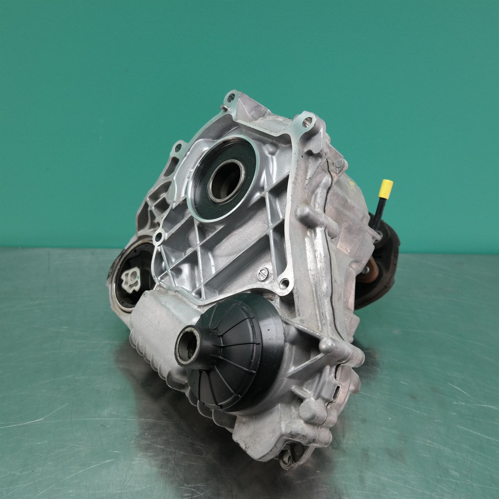 2018 BMW X3 Transfer case 27107889033